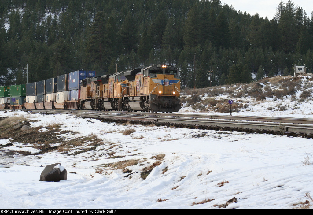 UP 8356 with eastbound stack train.